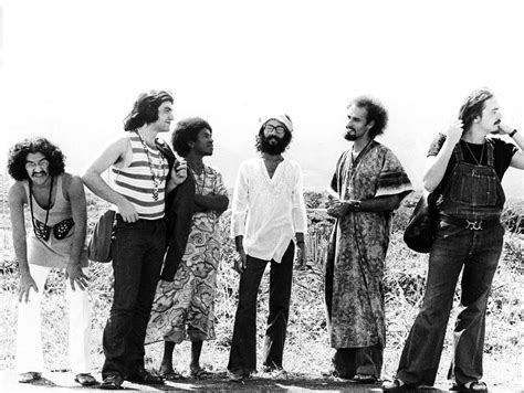 Perfil Robertinho Silva Batucando Frigideira Ou Bateria De By Editor Da Zumbido Zumbido