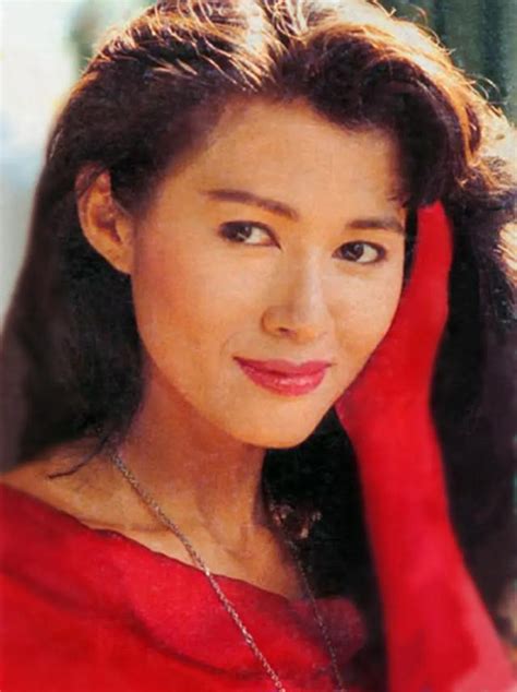 她明艷端莊獲老闆加薪挽留，陪破產富商老公東山再起，天生富太命 每日頭條