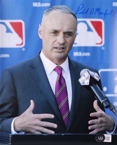 Robert Manfred Signed 8x10 Photo Beckett Pristine Auction