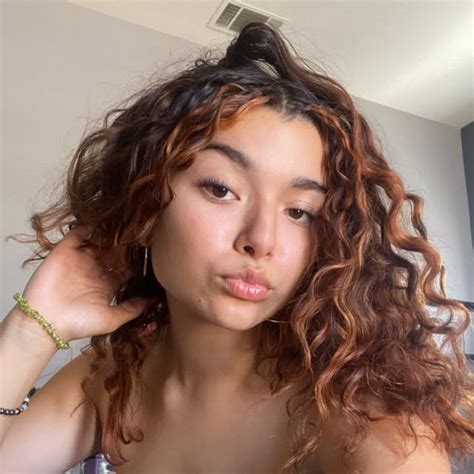 Jazmiiiiinn • Threads Say More