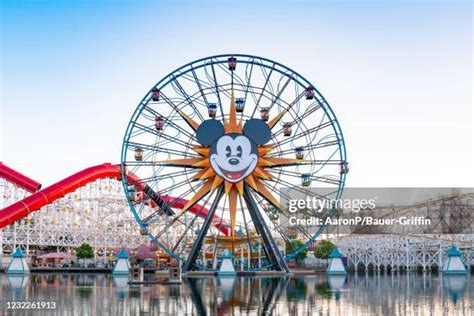Disneyland Ferris Wheel Photos And Premium High Res Pictures Getty Images