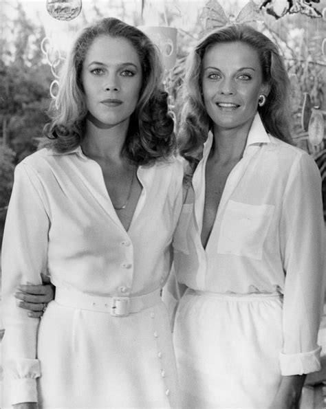 Download Kathleen Turner And Kim Zimmer Wallpaper