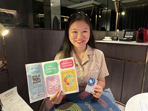 The Beauty Junkie Vircle Visa Prepaid Card The 1st