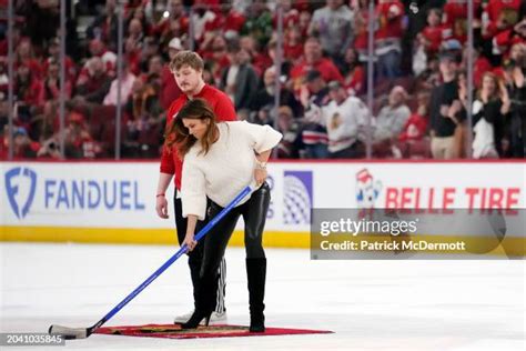 Cindy Crawford Photos And Premium High Res Pictures Getty Images