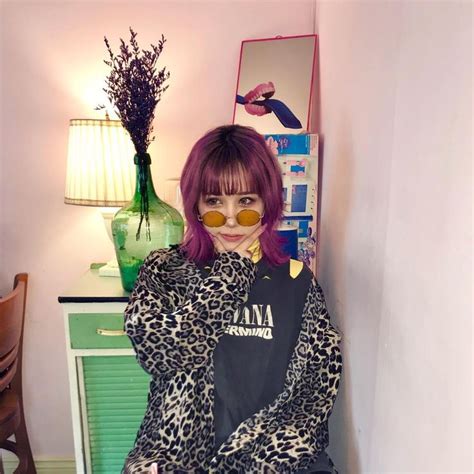 Pin By Milk On Alice Vicious Mirror Selfie Alice Scenes