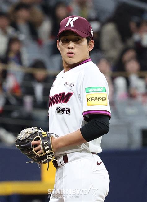 포토 숨 몰아쉬는 이강준 스타뉴스