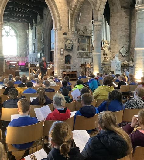 Ashfield Park Primary School Pupils Take Part In Delightful Advent