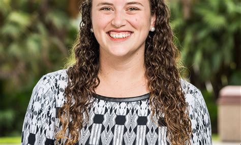 Giselle M Cancio Assistant Assigning Editor Nerdwallet