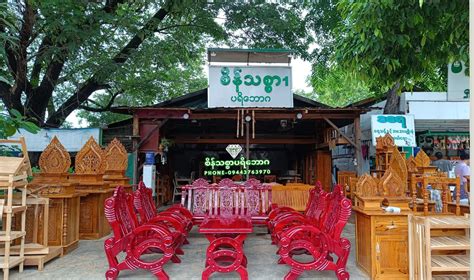 ဝင်းလင်းရွှေ ပရိဘောဂ ယနေ့ဟာ ဥပုသ်နေ့ဖြစ်တာကြောင့် ဥပုသ်သီလ ဆောက်တည်က