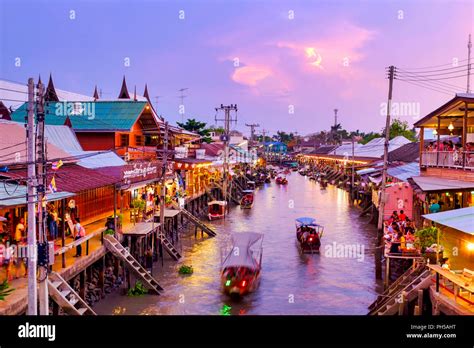 Amphawa Floating Market