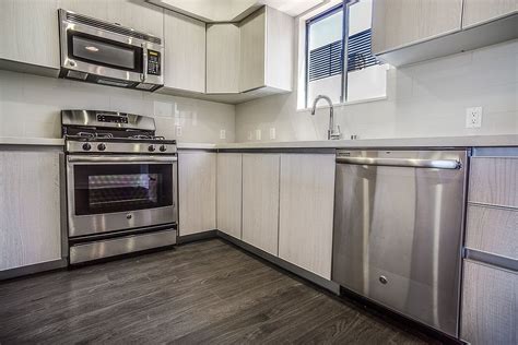 6217 Waring Ave Penthouse 3 Los Angeles Ca 90038 Zillow