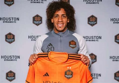 Adalberto ‘coco Carrasquilla Renueva Con El Houston Dynamo Hasta El