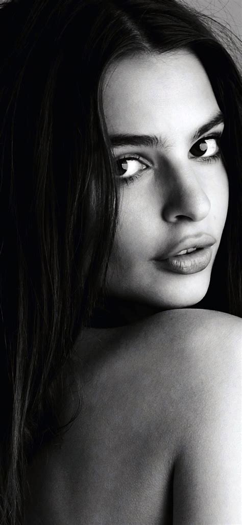 Emily Ratajkowski Wallpaper 4k Portrait 5k American Model
