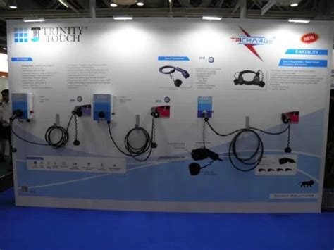 16 A Trinity Touch Industrial Plug Socket 230v At ₹ 209 Piece In Bengaluru Id 2851223970855