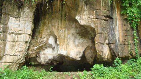 Amboni Caves