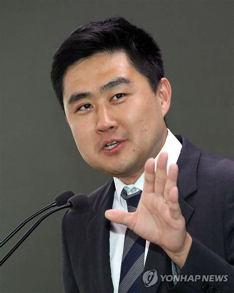 김근수 교수 연구팀 세계 최초로 고체물질 속 전자결정 조각 발견