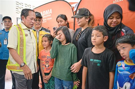 Landslide Victims Want Stricter Hillside Controls In Their Area The Star