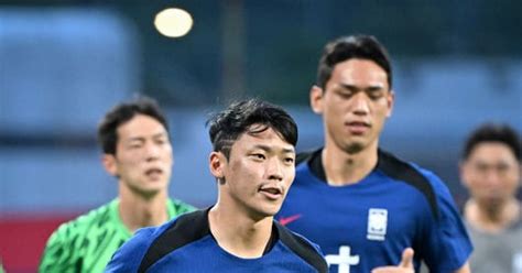 사진 달리는 황희찬 조선비즈