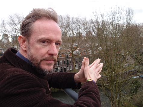 Utrechtse Dichter Alexis De Roode Voelt Zich Verbonden Met Spinoza Nieuws030 Nieuws030