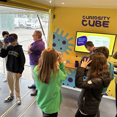 Fotos Vom Experimentieren Im Curiosity Cube Kinderforscher