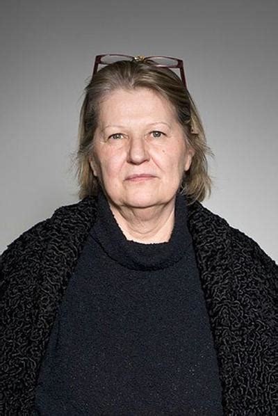 Ágnes Hranitzky About Entertainmentie