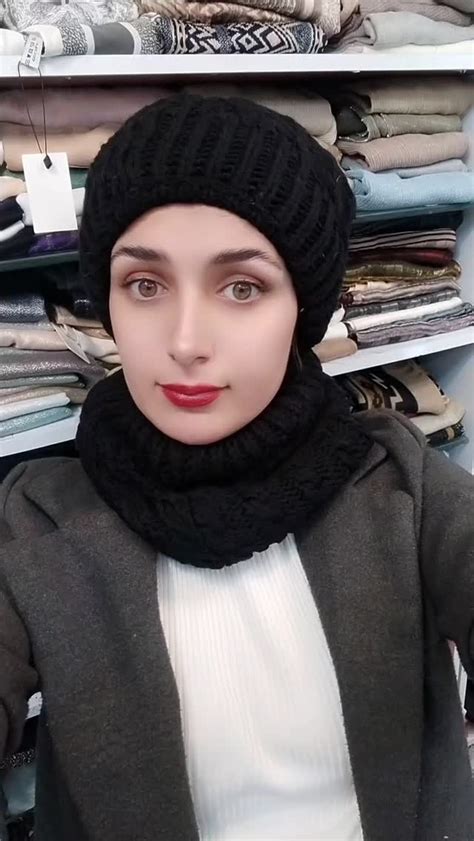 Maricollection ‎شال مخمل قیمت295 در3رنگ خوبیش اینه3تا طرح داره و میتونی هر طرح اش و سر