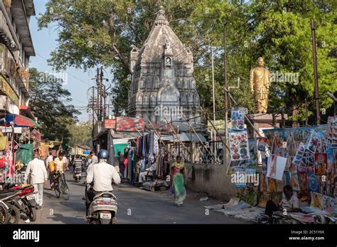 Nagpur Maharashtra India March 2019 Traffic On The Streets Outside