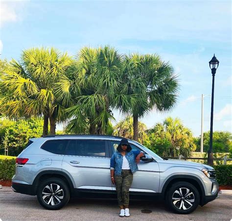 Volkswagen Atlas 20t Se Excellent For Road Tripping Sassy Auto Chick