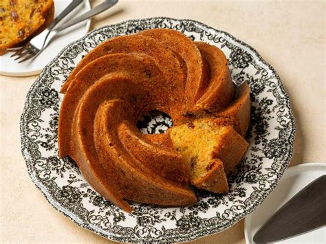 15 Bundt Pan Recipes That Go Way Beyond Cake