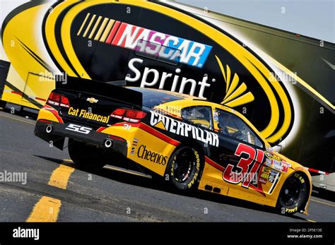 Jeff Burton During Practice For The Nascar Sprint Cup Series Series