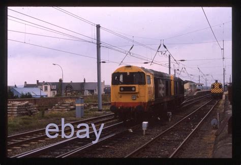 Original 35mm Slide Class 20s 20227 And 20192 Light Engines At Irvine