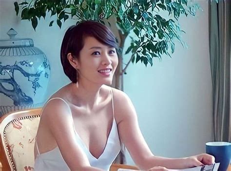 Pin Tillagd Av Lmnts P Kim Hye Soo