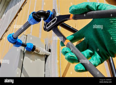 How To Tighten A Pipe Clamp At Archie Beamont Blog