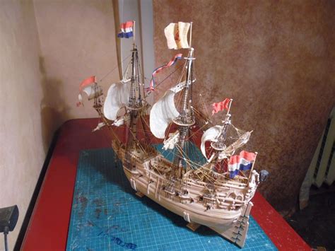 Dutch Fluyt Model Ships Crown Jewelry Model