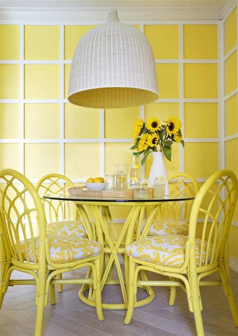 Ruang Makan Cantik Berwarna Kuning Cerah Rancangan Desain Rumah Minimalis
