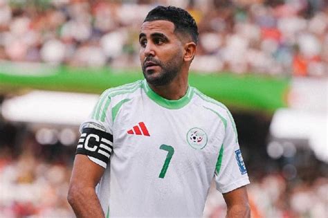 Riyad Mahrez Biographie Parcours Salaire Records Et Plus Foot