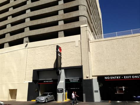 The D Parking In Las Vegas Parkme
