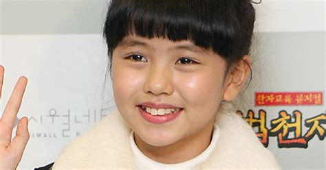 포토엔 아역배우 김소현 마법천자문 보러 왔어요~