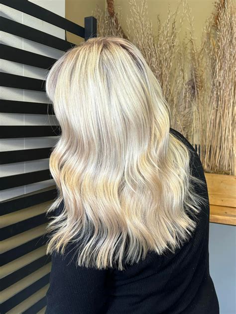 𝐇𝐀𝐈𝐑 𝐁𝐘 𝐂𝐎𝐃𝐈𝐄 𝐅𝐀𝐑𝐓𝐇𝐈𝐍𝐆 Bristol