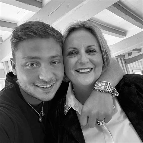 Dieu Créa La Dieu Créa La Femme By Danielle Lefebvre