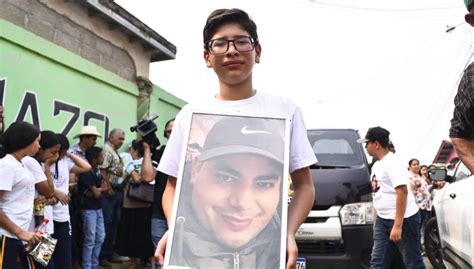 Nunca Hubo Conflictos” Viuda De Maynor Suazo En Su Entierro