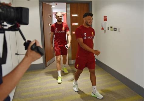 亨德森：张伯伦的伤愈复出对利物浦是巨大鼓舞凤凰网