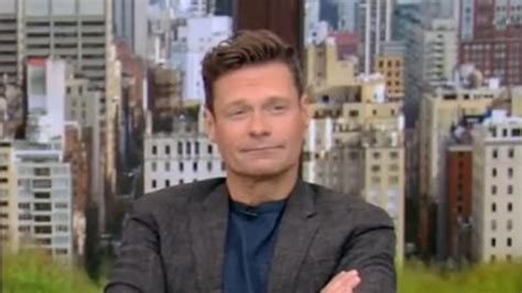 Ryan Seacrest Gets Flustered As Ali Wentworth Makes Nsfw Joke About Him