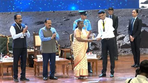 Samarth Shardauniversity Isro Mentorjitendarasingh Kartikpandey Muskan Viraj Dr