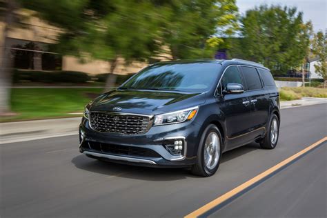Kia Sedona Minivan Interior