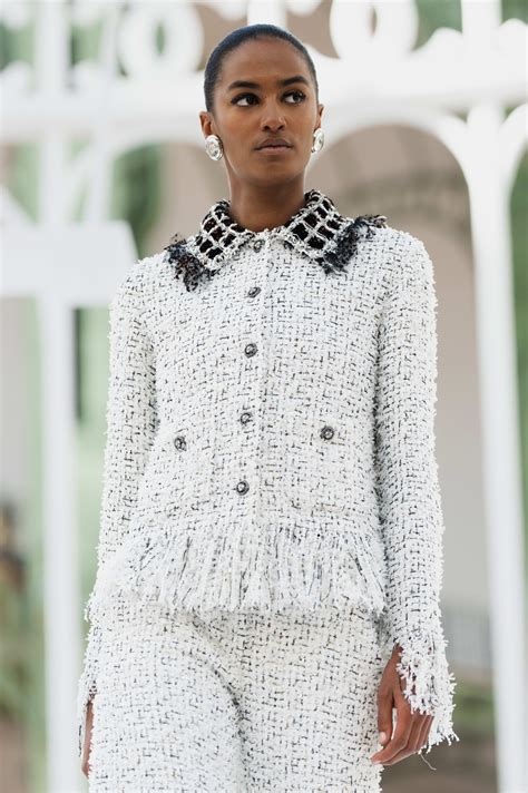 Jacket Embroidered Glittered Tweed White Black And Gold — Fashion