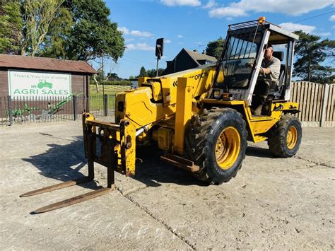 Jcb 530 4 4wd Telehandler C W Front Support Legs And Double Push Out Boom
