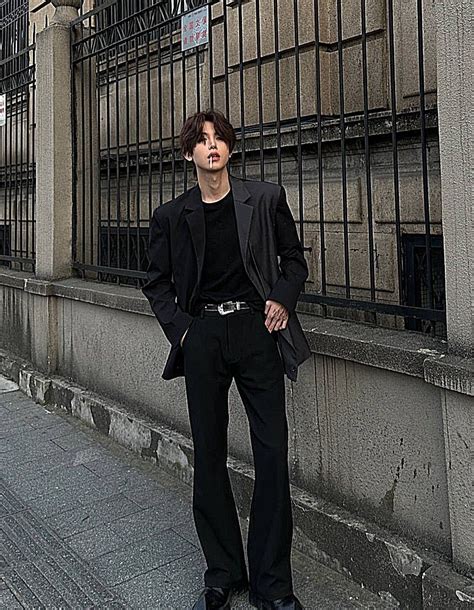 ปักพินโดย Nhan ใน Man Wear ในปี 2024 ผู้ชาย ดีไซน์