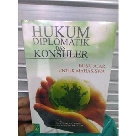 Jual Hukum Diplomatik Dan Konsuler Setyo Widagdo Shopee Indonesia