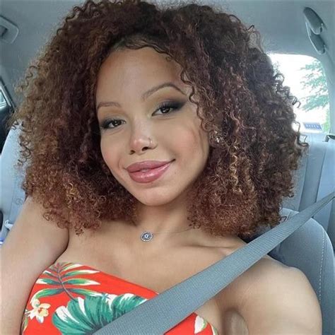 Photo Black Trans Woman